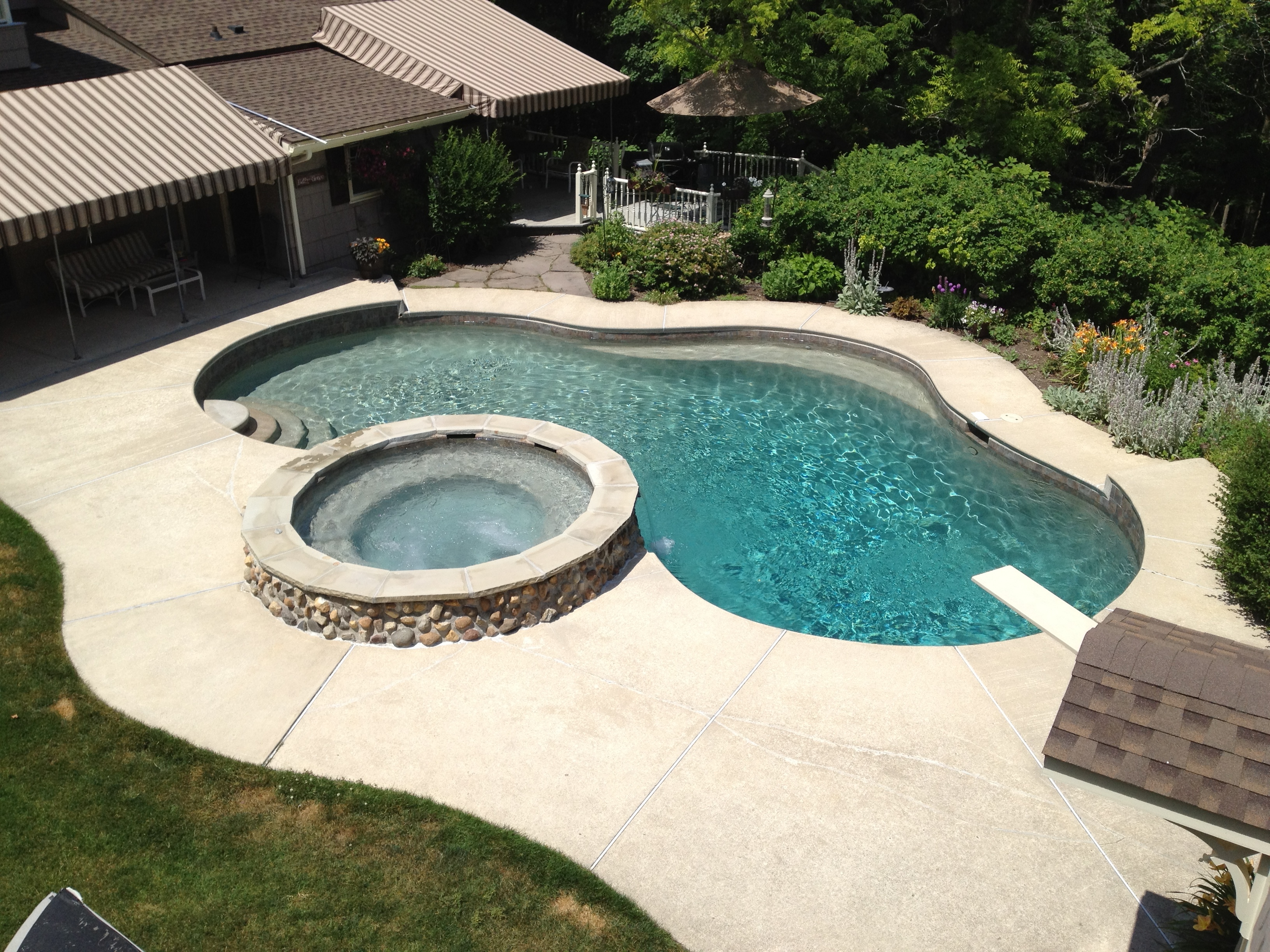 Residential Pools | Leisure Craft Pools