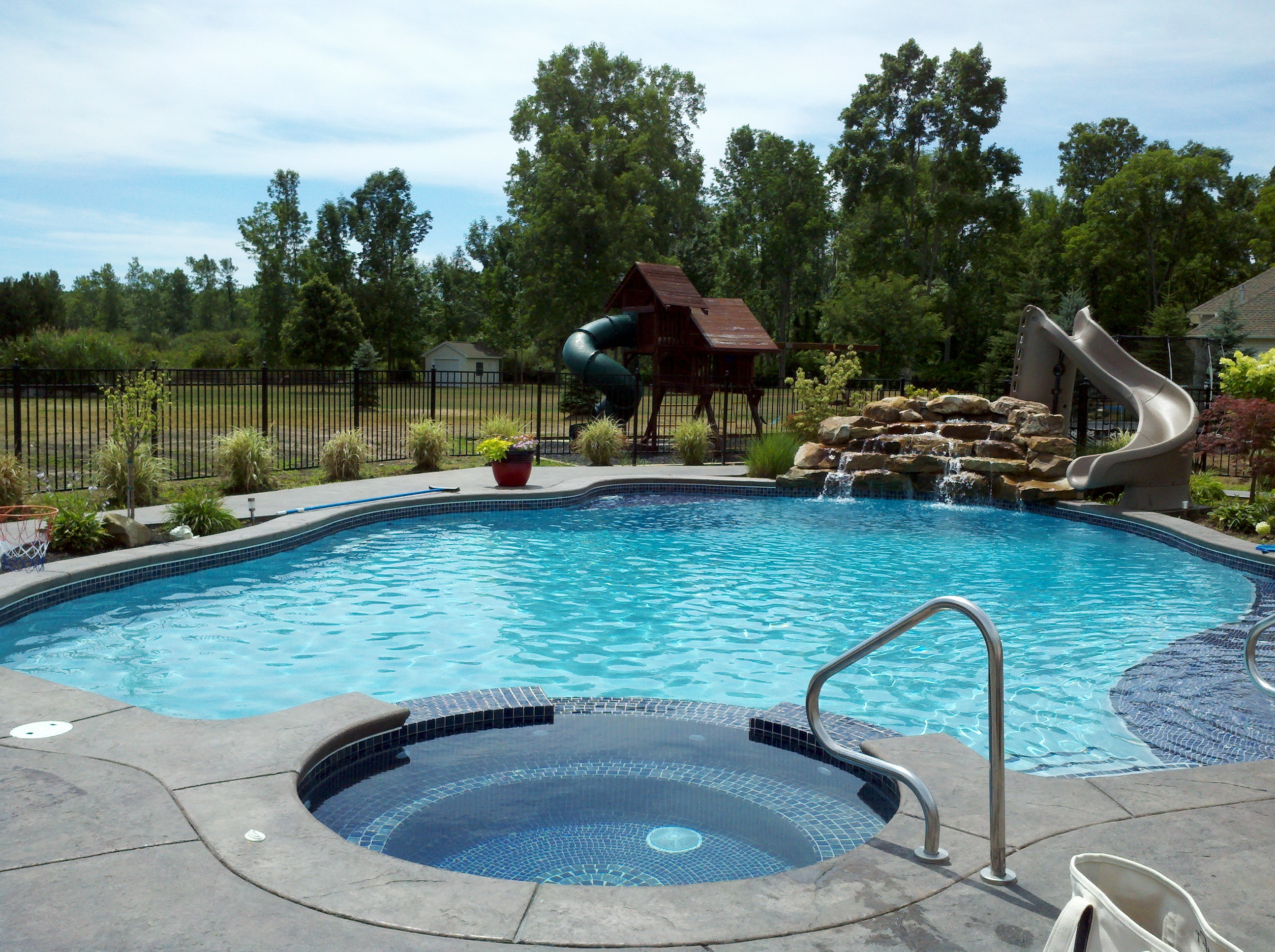 Luna Quartz Pool Finishes | Leisure Craft Pools